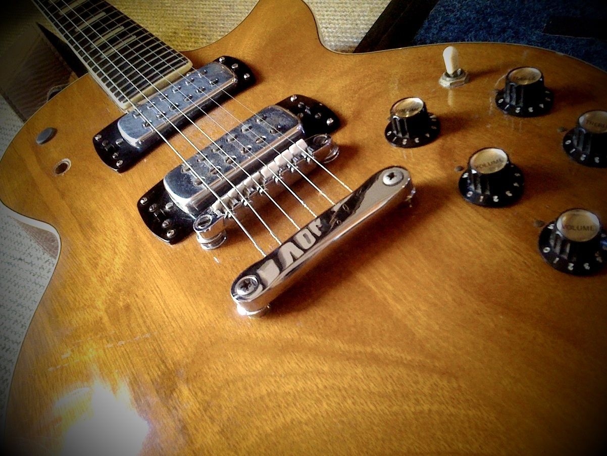 guitarnerd.com.au » Maton Phil Manning Custom Stereo