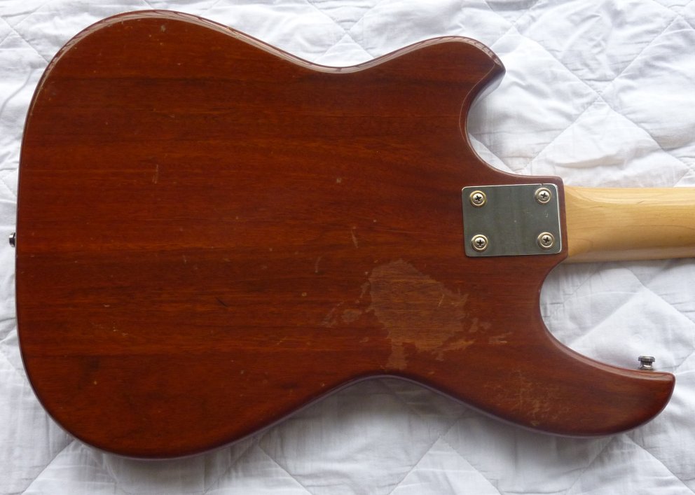 guitarnerd.com.au » ‘The Eastern Dark’ Maton Bass