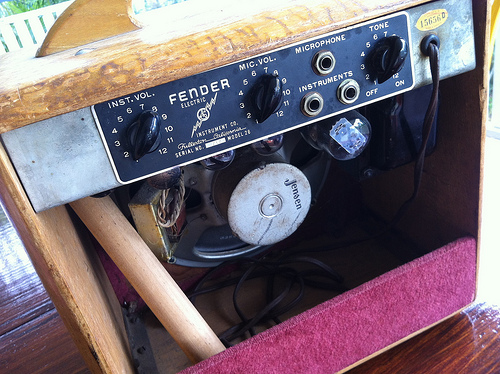 guitarnerd.com.au » 1946 Fender Model 26 “Woody”