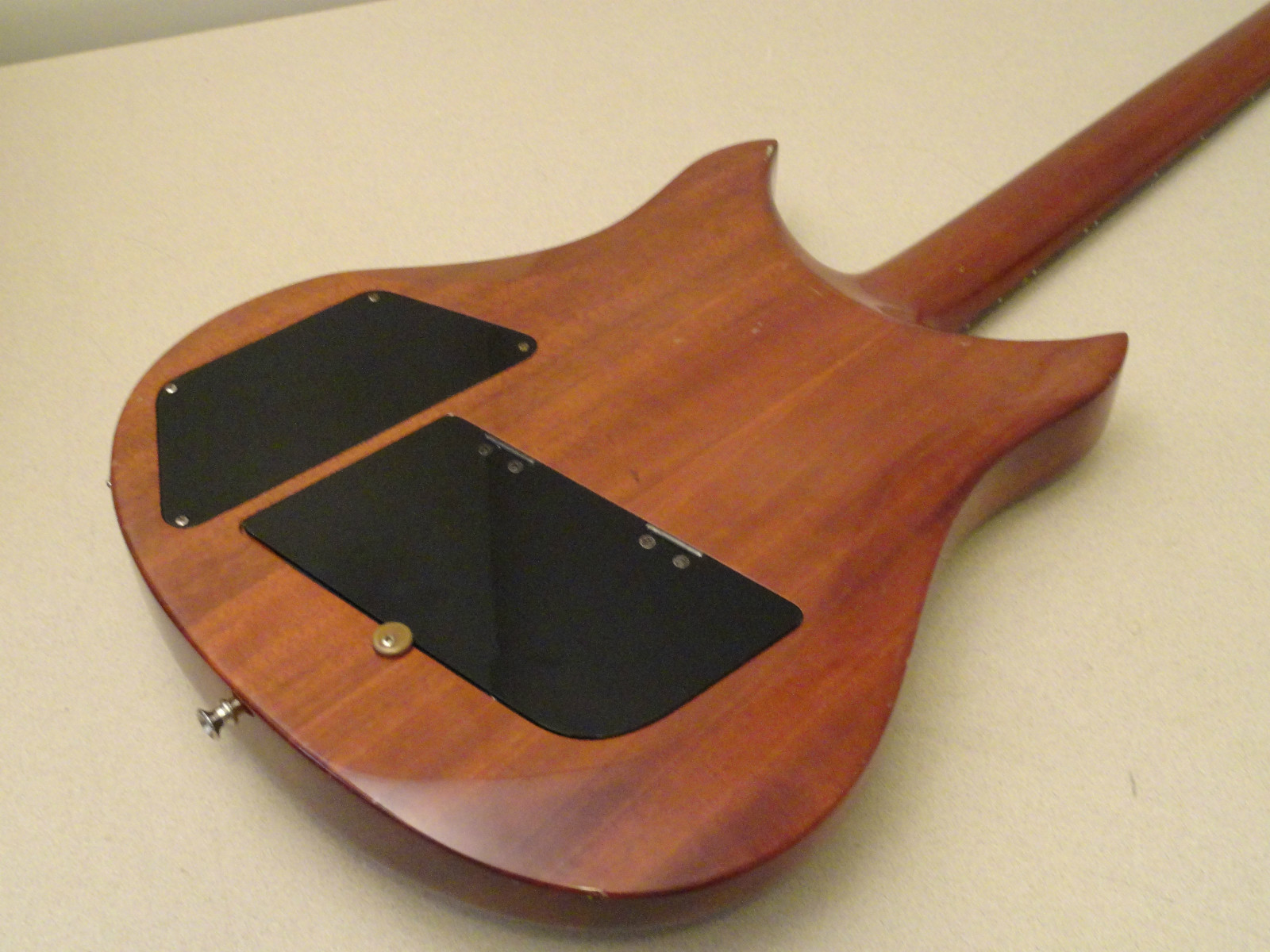 guitarnerd.com.au » Electra Outlaw X710
