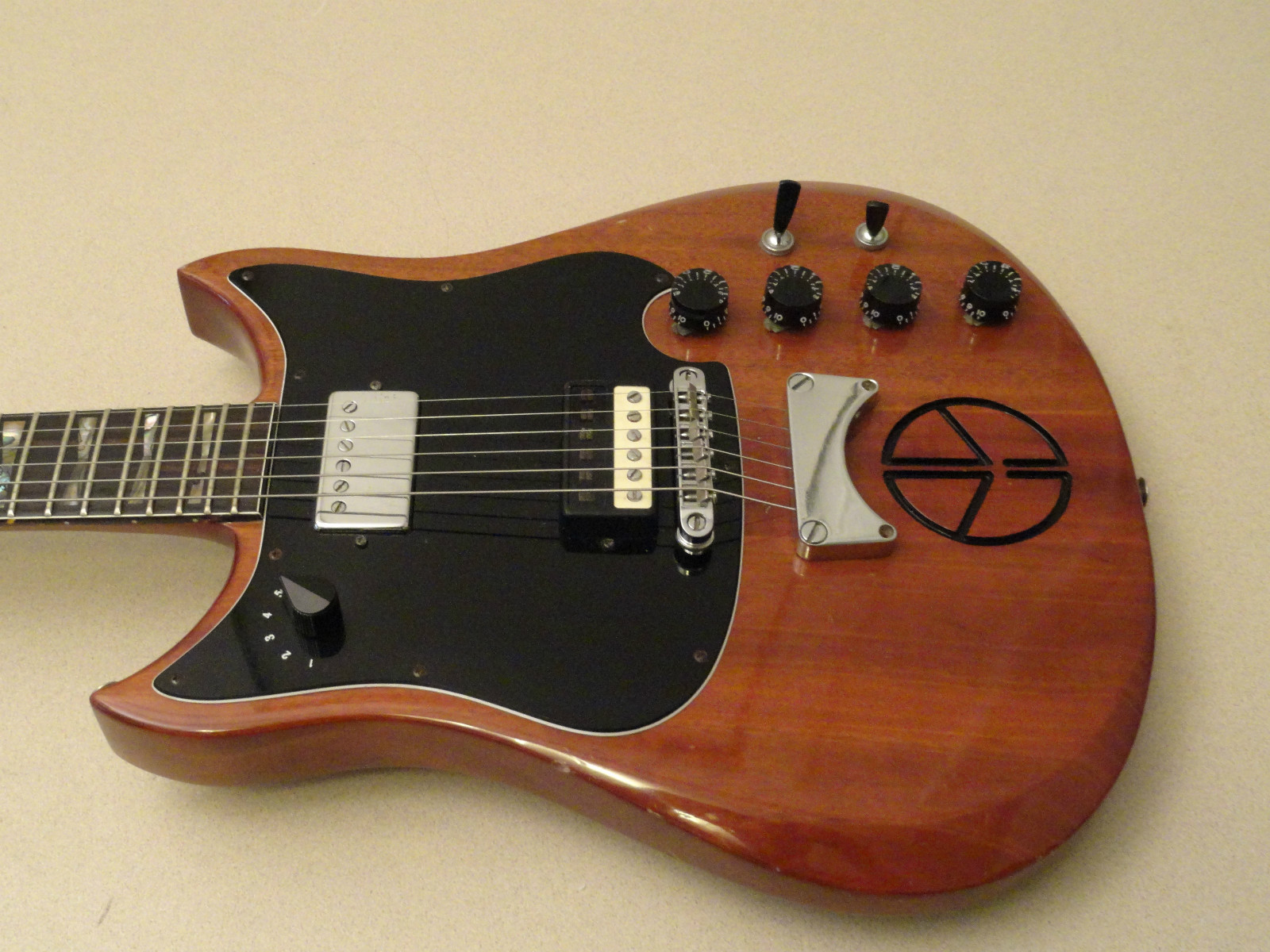 guitarnerd.com.au » Electra Outlaw X710